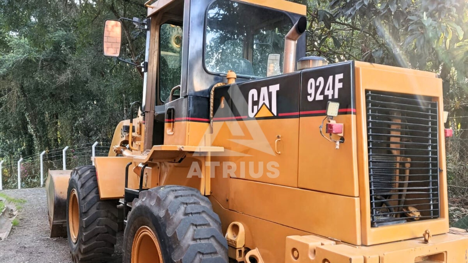CAT 924F - Atrius Máquinas e Equipamentos